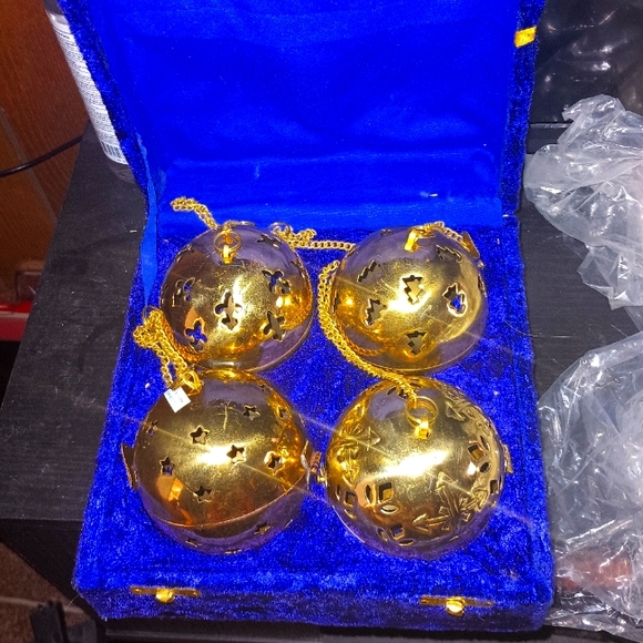 Art | Rare Vintage Potpourri Balls With Chains Made In India | Poshmark